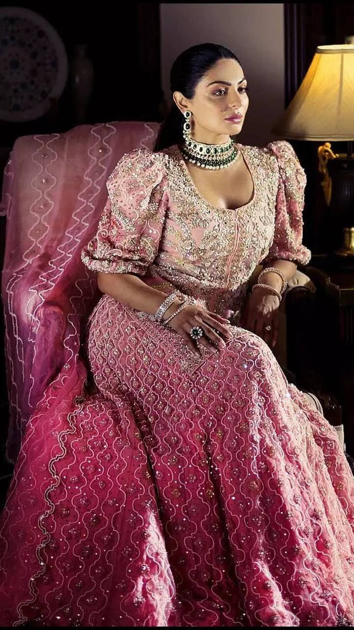 #MothersDaySpecial - When strong mom Neeru Bajwa clapped back at trolls ...