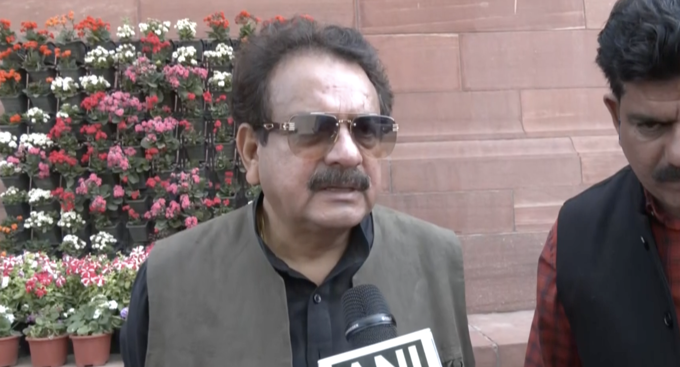 rahul gandhi: “Rahul Gandhi considered himself above law of nation ...