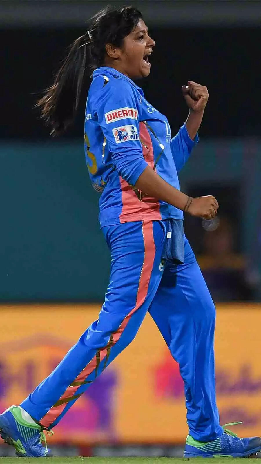 Issy Wong: MI vs UPW Highlights: Issy Wong, Nat Sciver-Brunt shine as ...