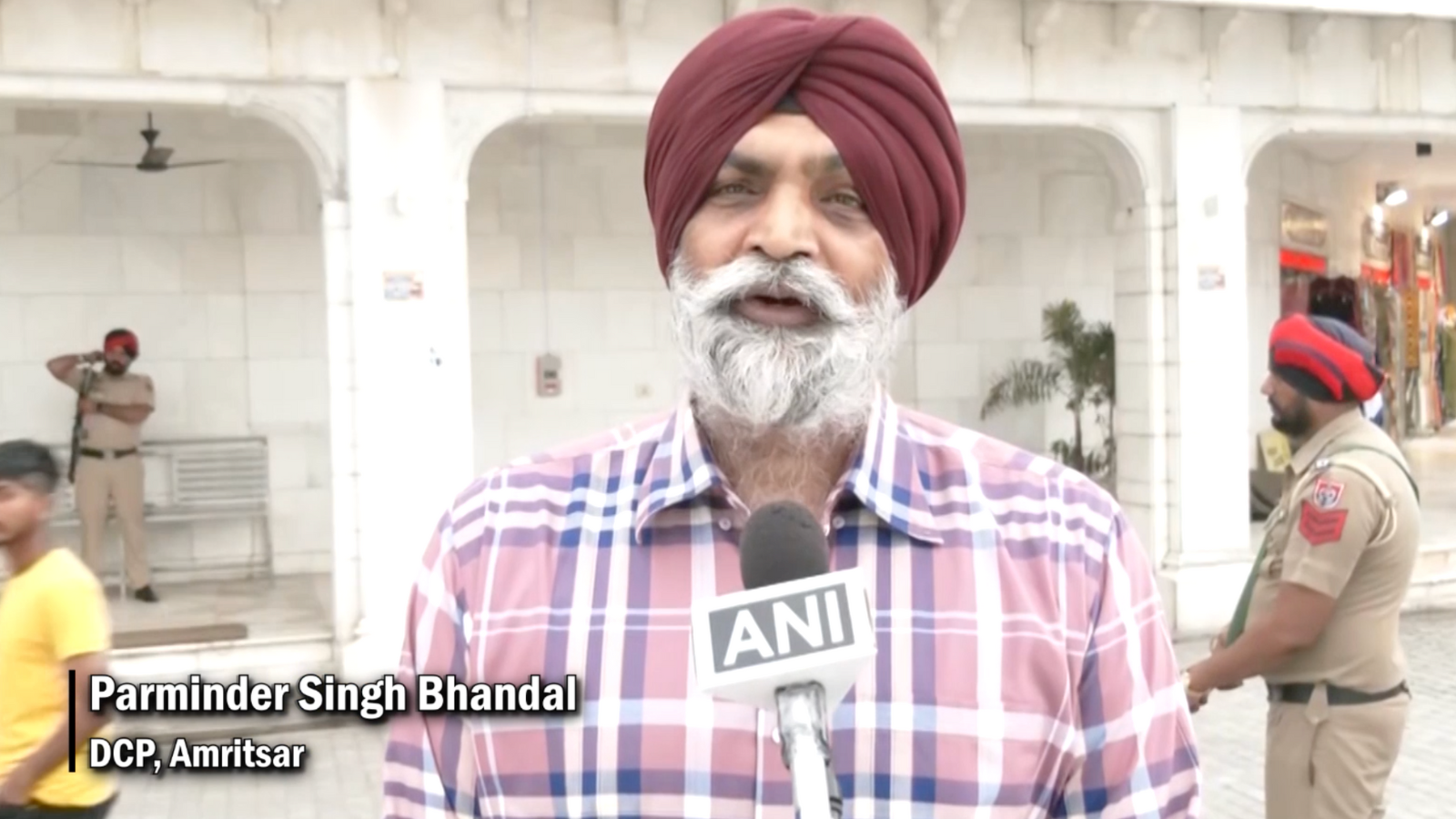 “If Amritpal Singh wants to surrender…” Amritsar DCP Parminder Singh ...