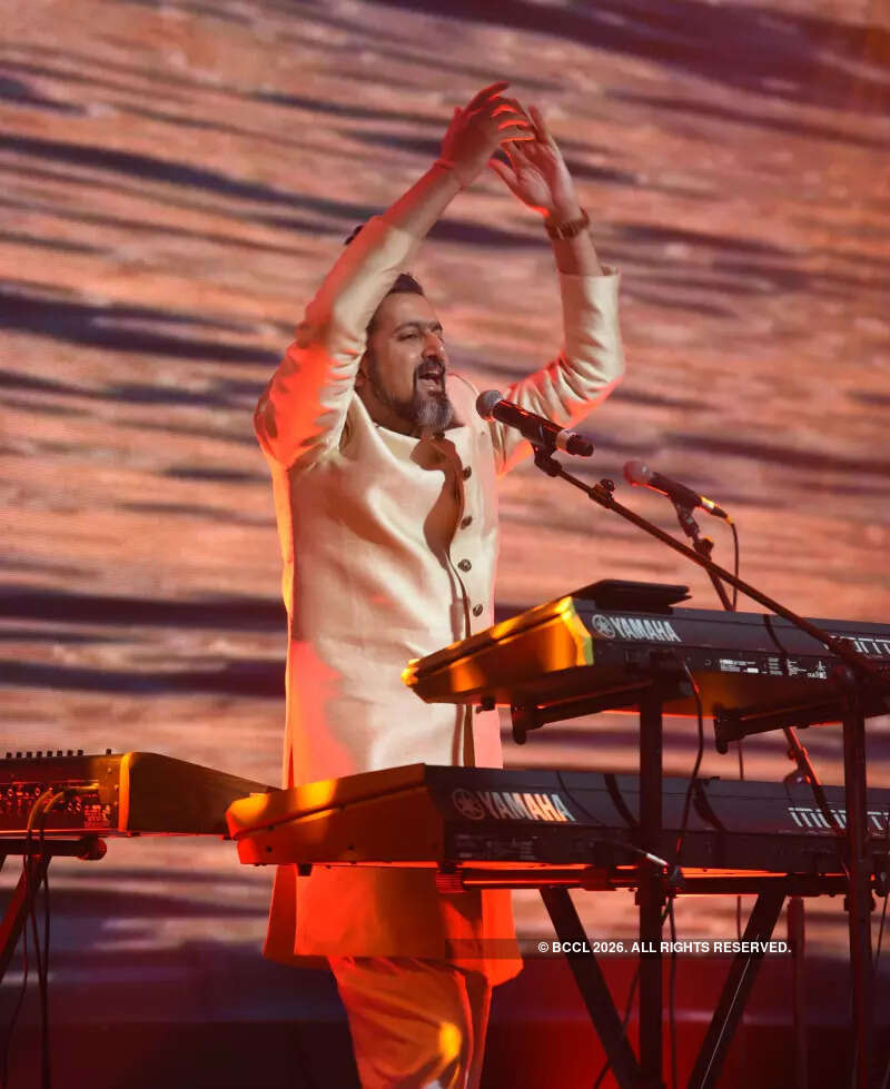 Ricky Tej enthralls the audience with his performance- The Etimes ...