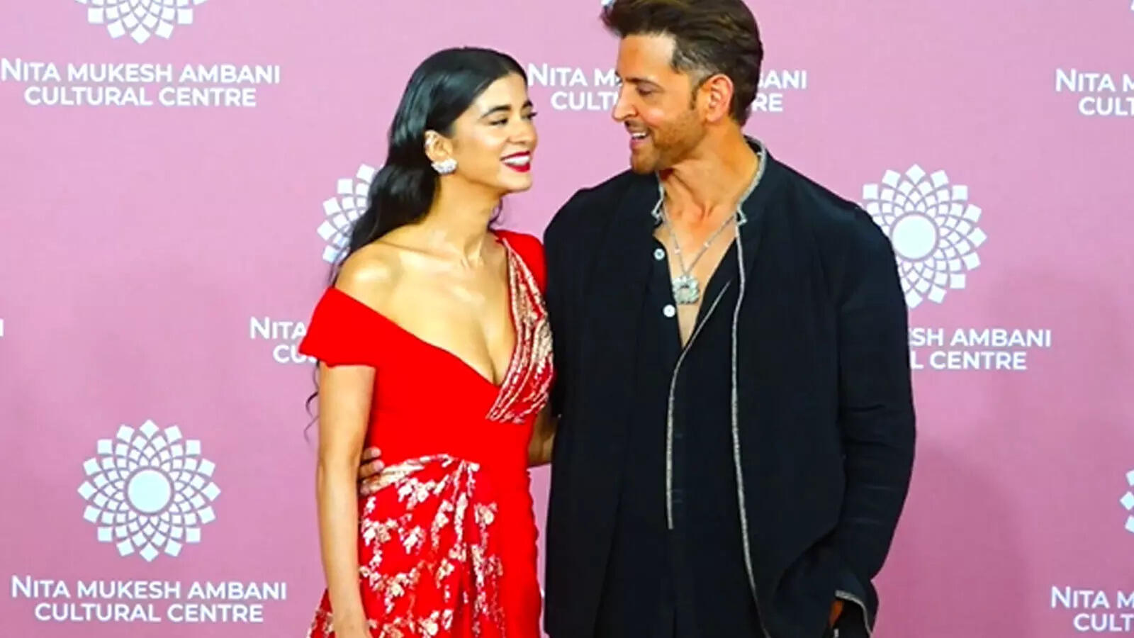 Hrithik Roshan and girlfriend Saba Azad get trolled for their pictures ...