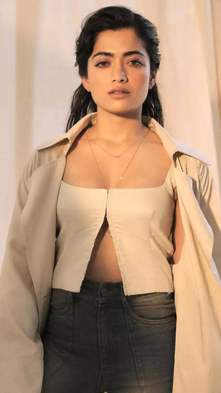 Pushpa The Rule: Rashmika Mandanna makes a stunning comeback as Srivalli in new poster | Telugu ...