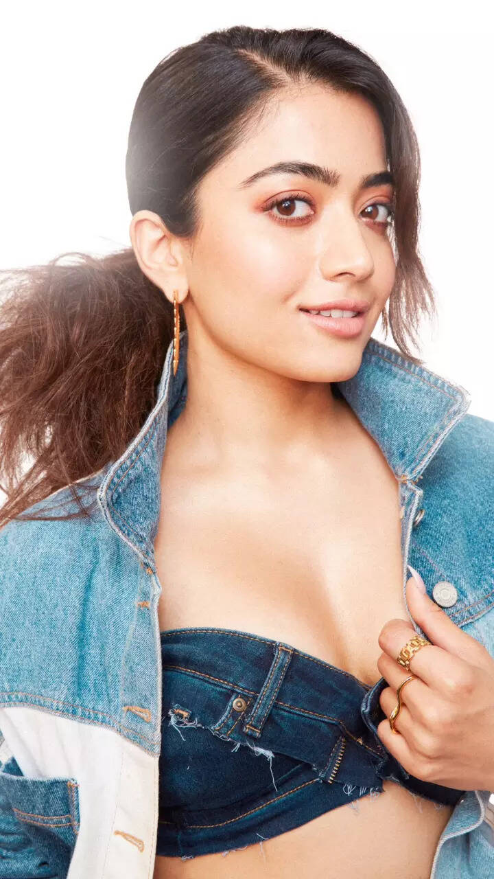 Pushpa The Rule: Rashmika Mandanna makes a stunning comeback as Srivalli in new poster | Telugu ...