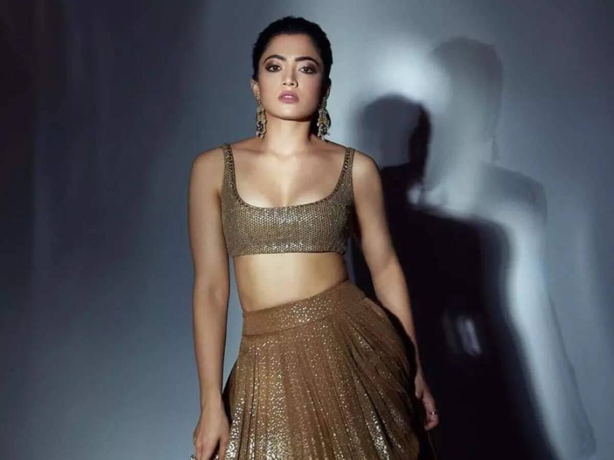 Pushpa The Rule: Rashmika Mandanna makes a stunning comeback as Srivalli in new poster | Telugu ...