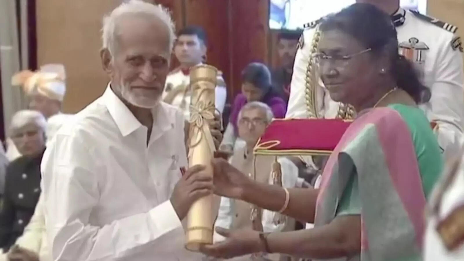 Retired Librarian Palam Kalyanasundaram awarded Padma Shri for social work