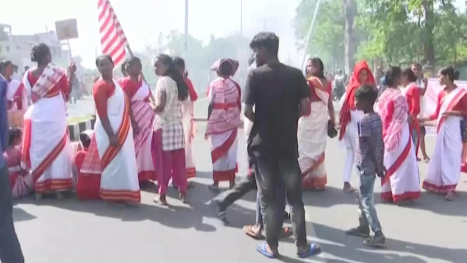 Jharkhand: Tribals call for one-day bandh after miscreants burn ...