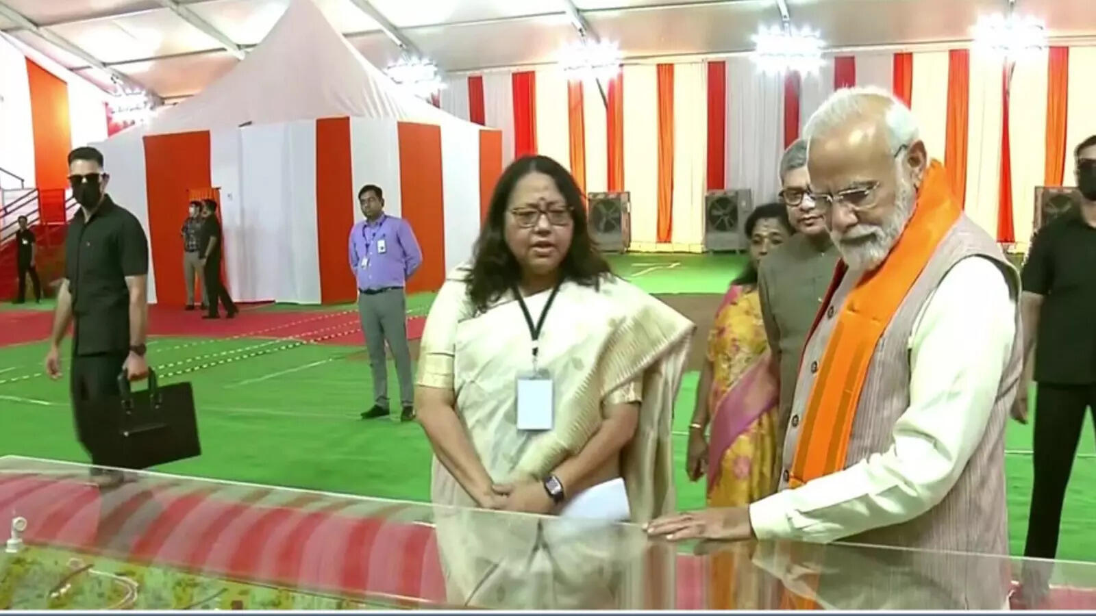 Telangana: PM Modi inaugurates projects worth over Rs 11,300 crores in ...