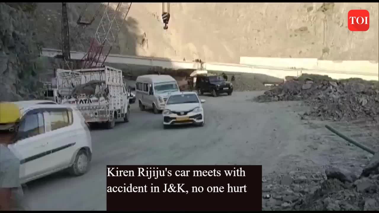 kiren rijiju: Kiren Rijiju's car meets with accident in J&K, no one hurt
