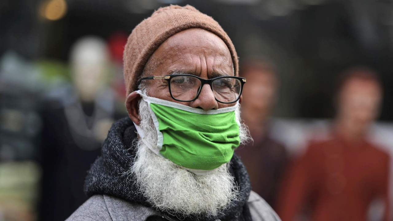 Surge in Covid cases: Kerala govt makes masks must for pregnant women ...