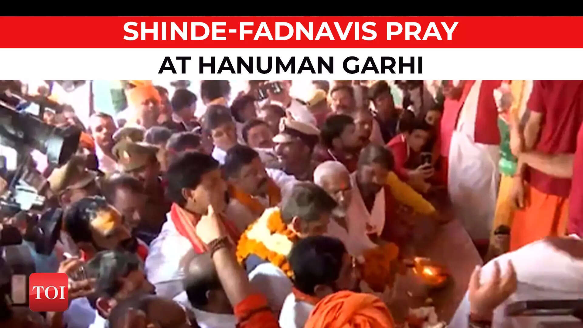 Ayodhya: Eknath Shinde, Devendra Fadnavis offer prayer at Hanuman Garhi ...