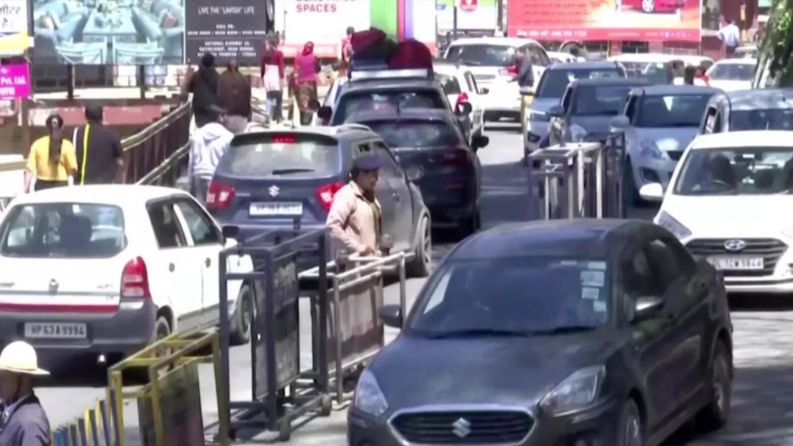 Over 30,000 vehicles entered Shimla in two days, says Shimla police