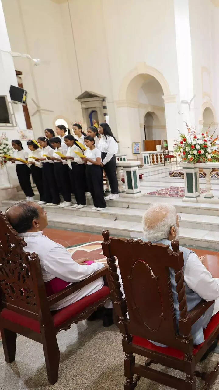 PM Narendra Modi visits Delhi church on Easter | Delhi News - Times of ...