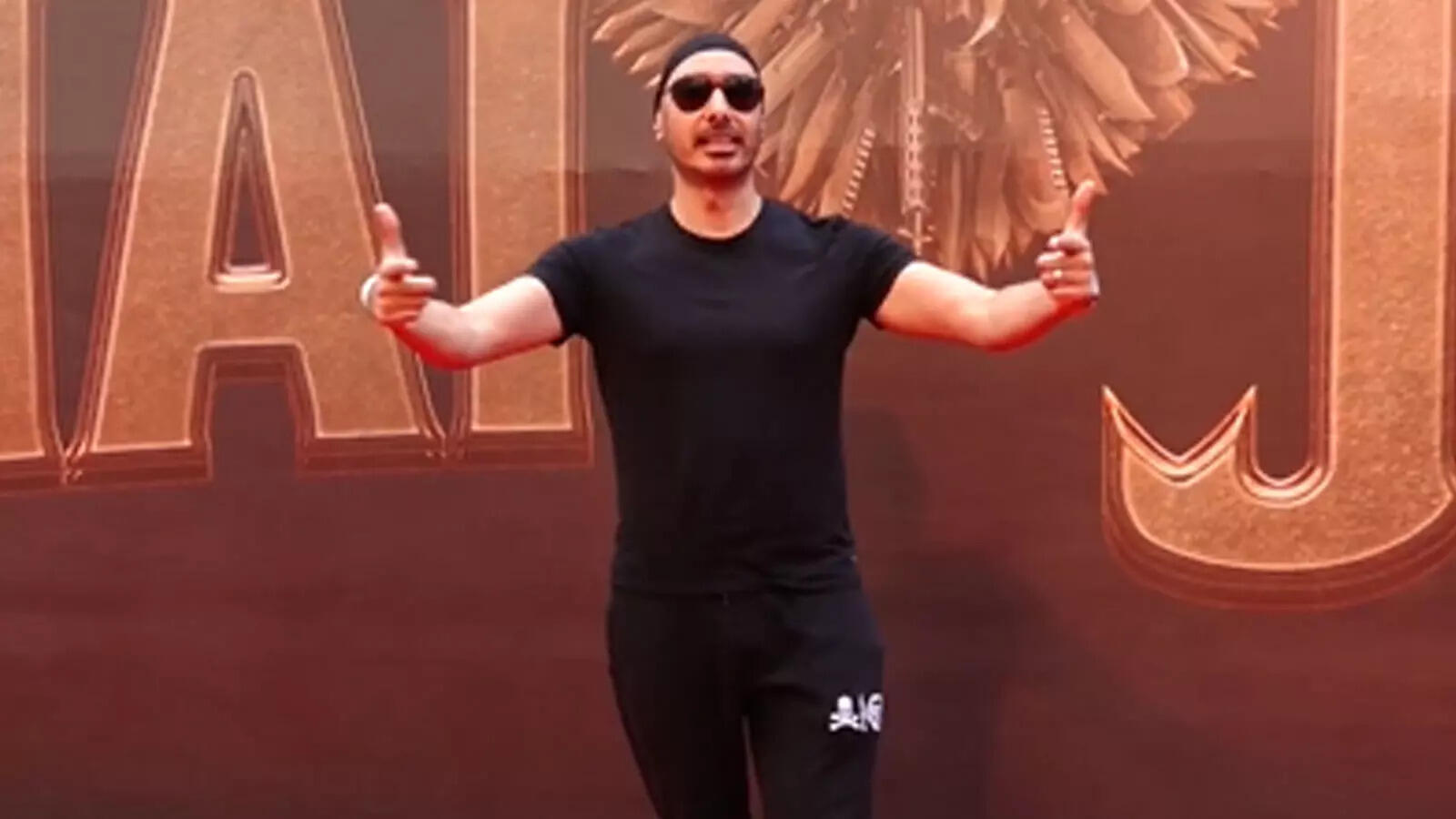 Here's how singer Sukhbir reacted when paps said they haven't heard his ...