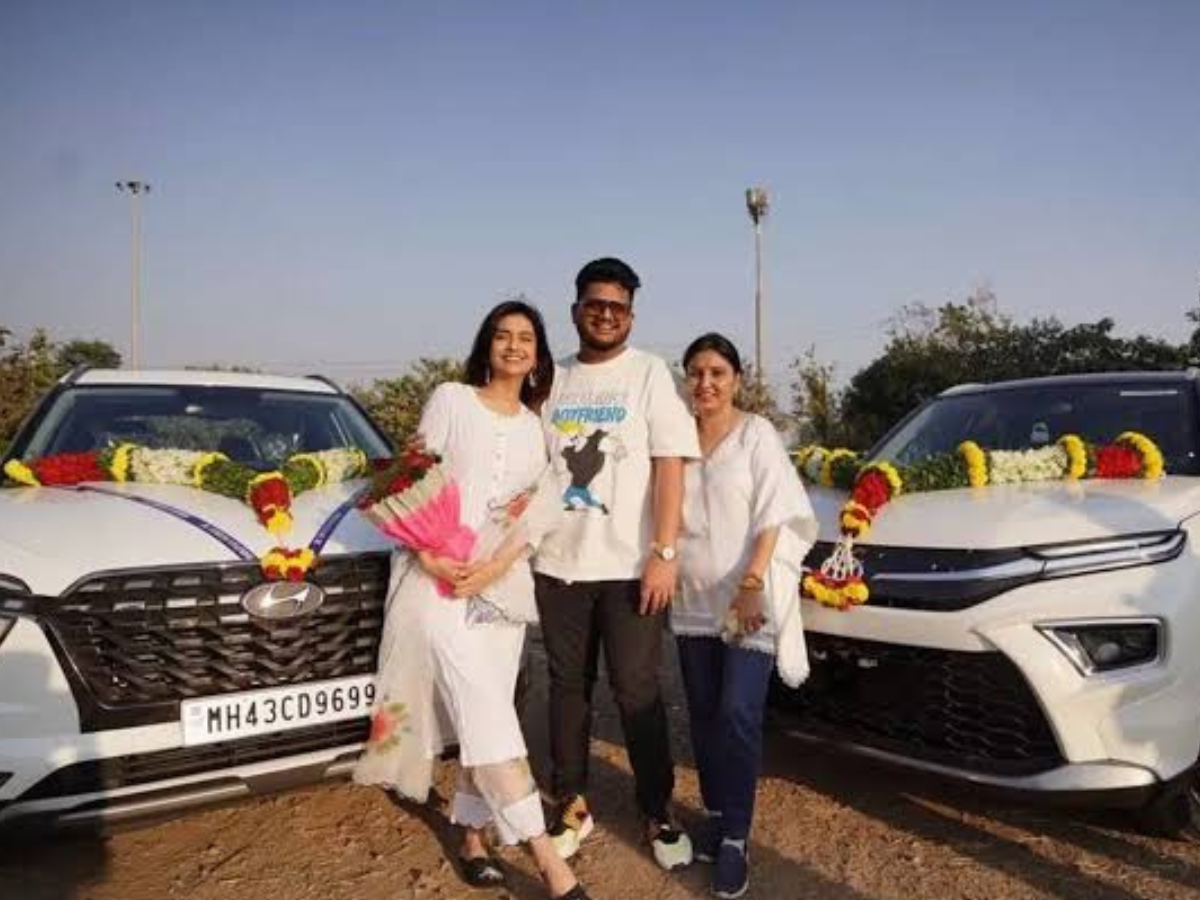 Bigg Boss 13 fame Himanshi Khurana adds a brand new SUV to her ...