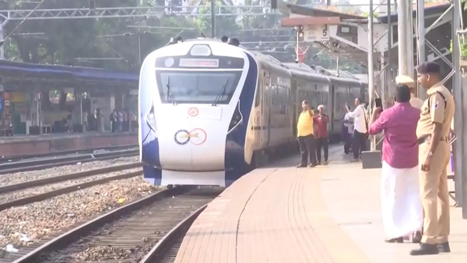 Kerala’s first Vande Bharat train reaches Ernakulam railway station during its trial run