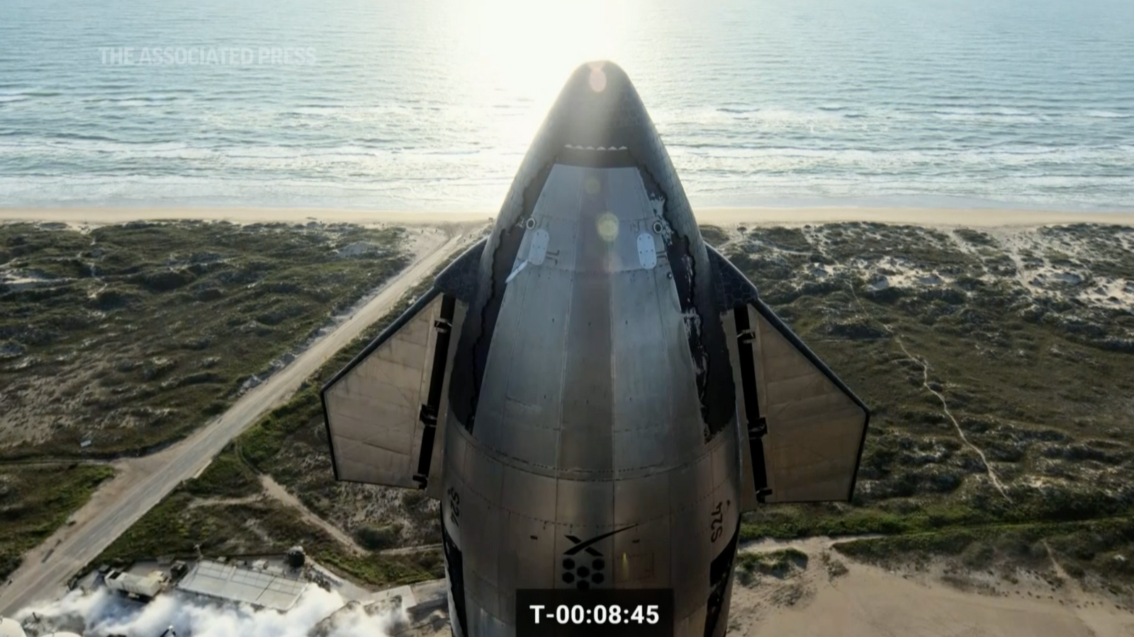 SpaceX calls off first launch of giant new rocket