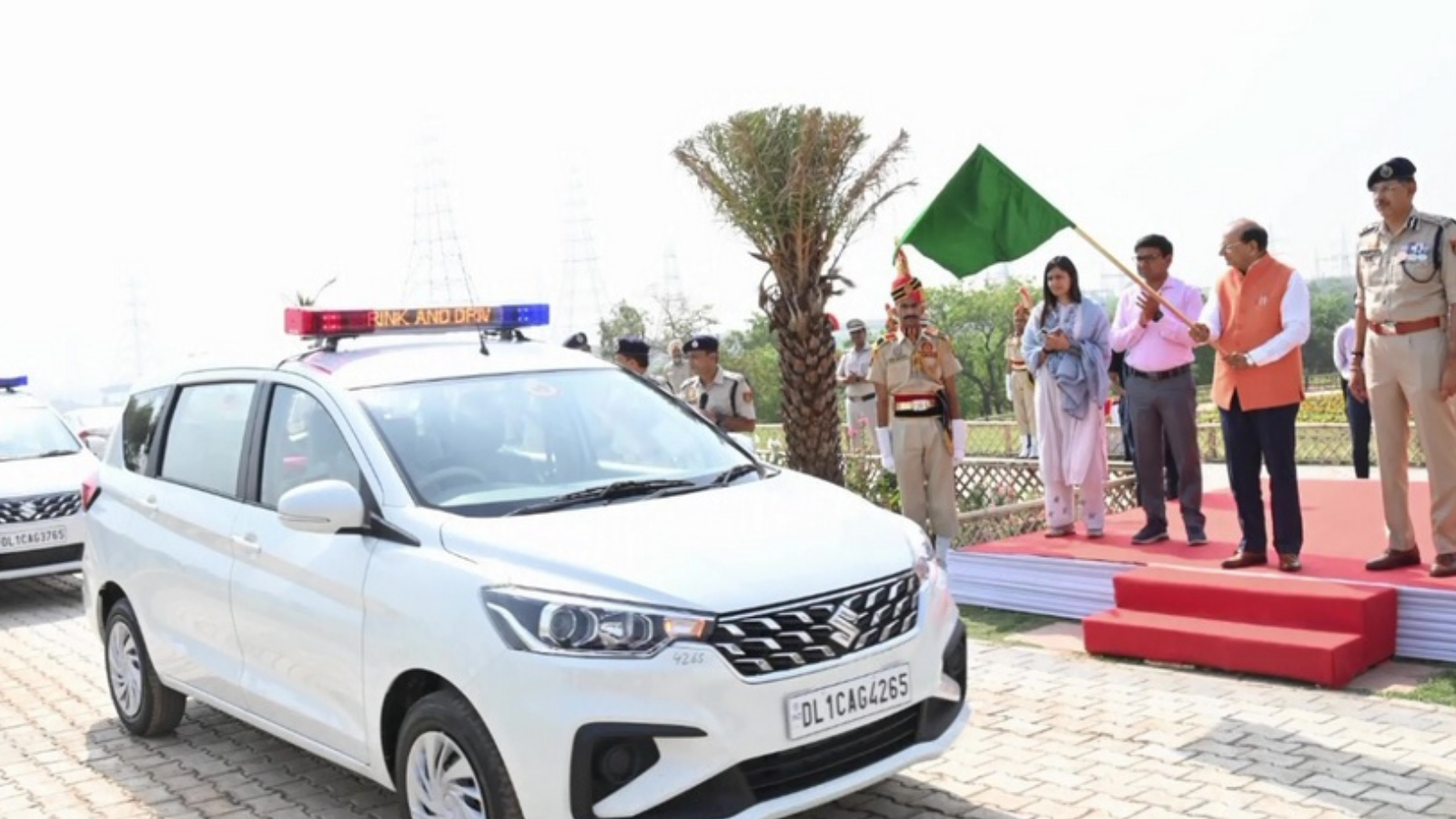 Delhi: LG Vinai Kumar Saxena flags off 250 Delhi Police vehicles