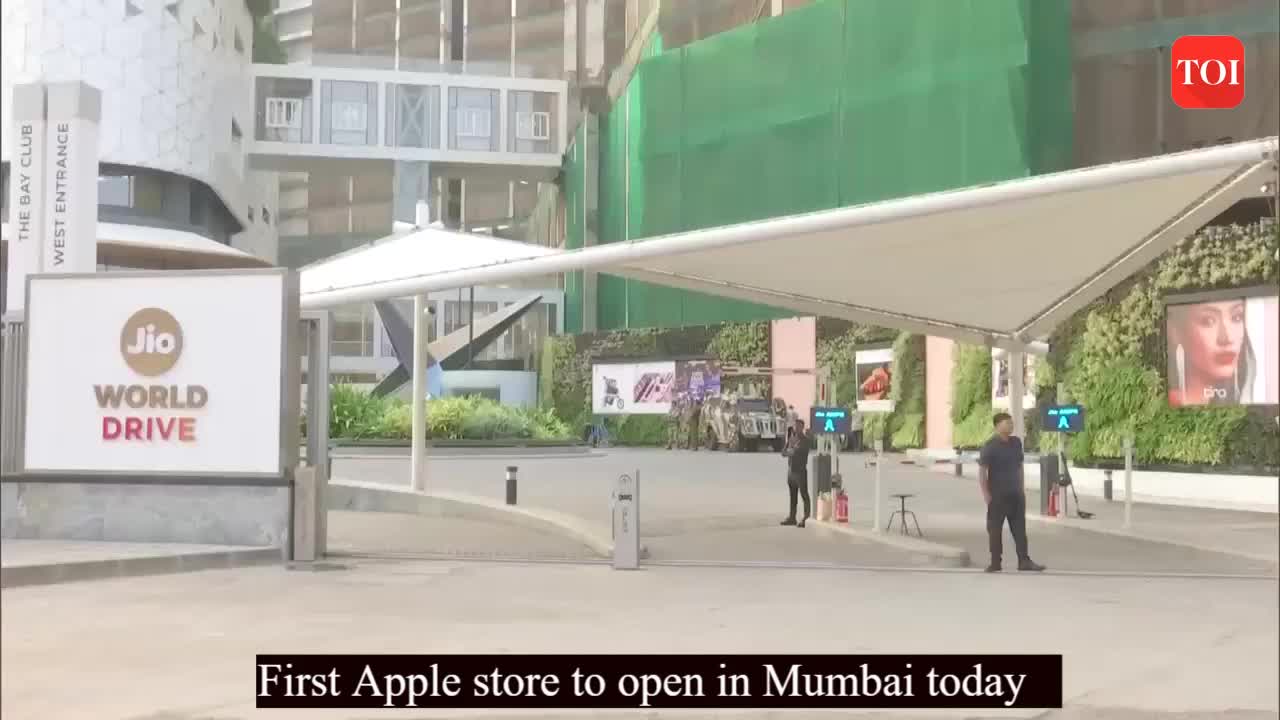 apple: Apple to launch first store in Mumbai's Bandra