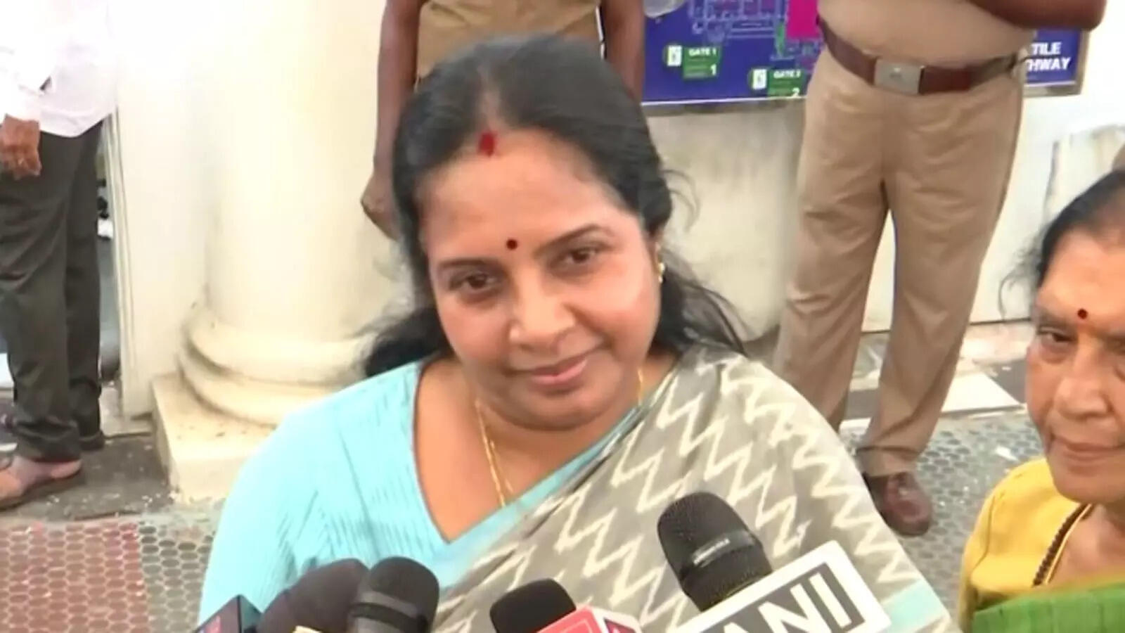 BJP MLA Vanathi Srinivasan slams DMK over resolution demanding SC ...