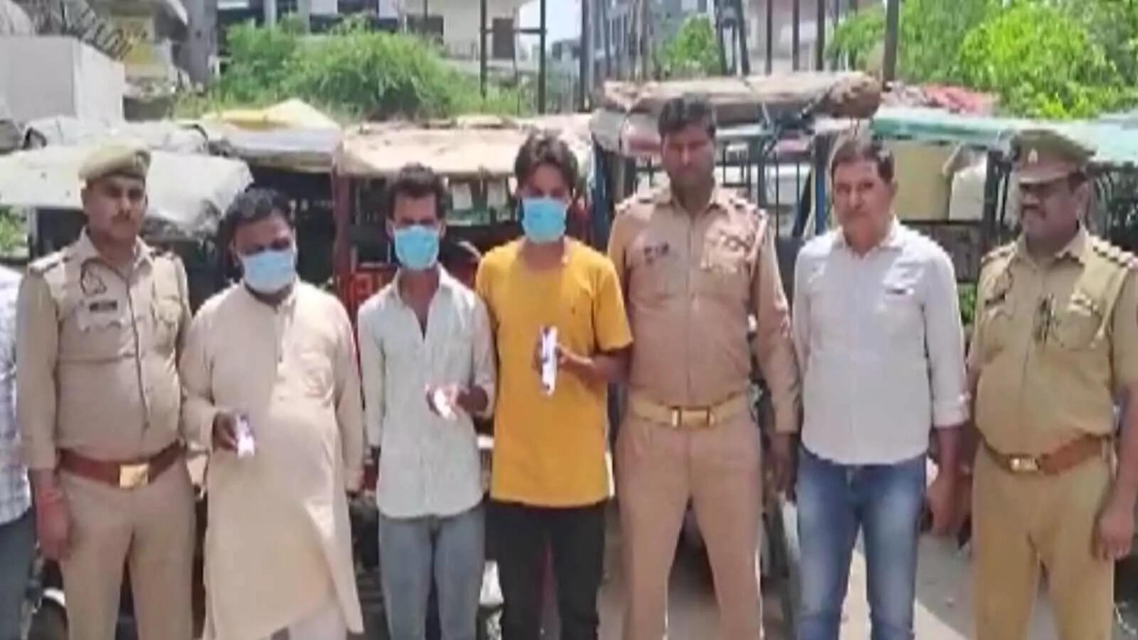 Noida Police Successfully Busts Gang Stealing E Rickshaws