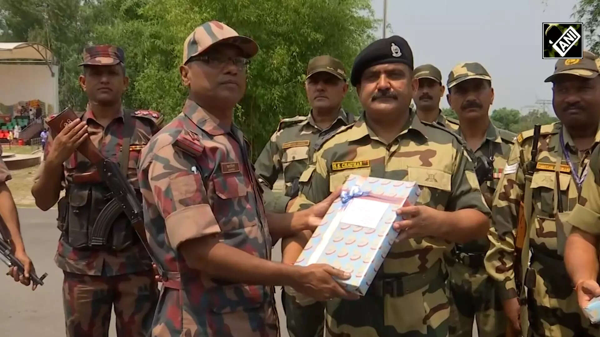 Eid-ul-Fitr 2023: BSF, Border Guards Bangladesh exchange sweets at ...