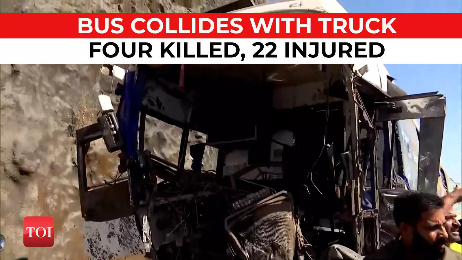 Bus, truck collided on Pune–Bengaluru Highway because of break failure ...