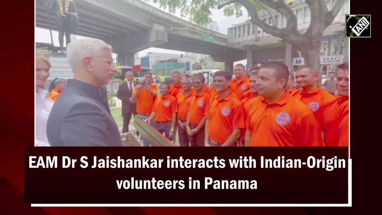 EAM Dr S Jaishankar interacts with Indian-Origin volunteers in Panama