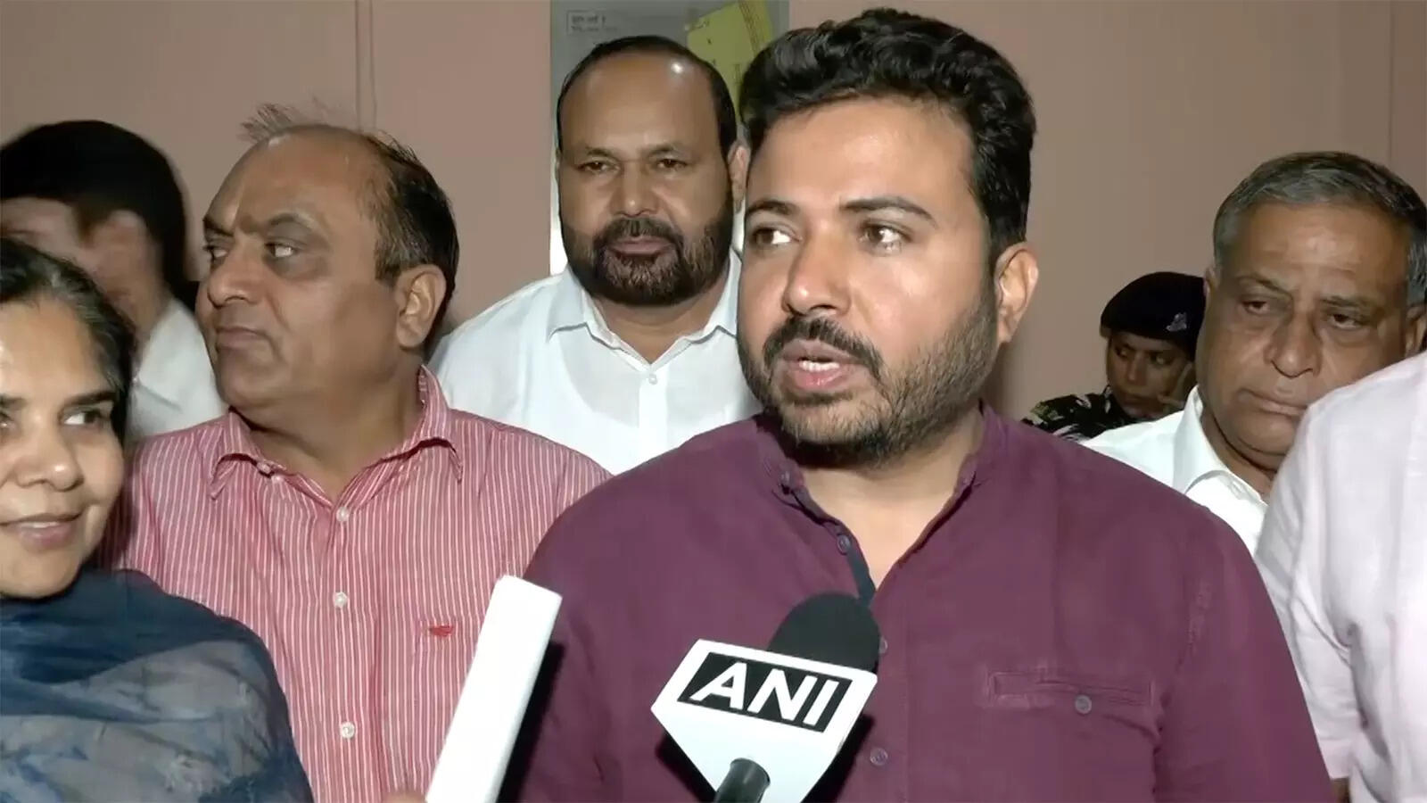 Delhi: BJP surrendered before AAP in Mayor Election, says AAP MLA ...