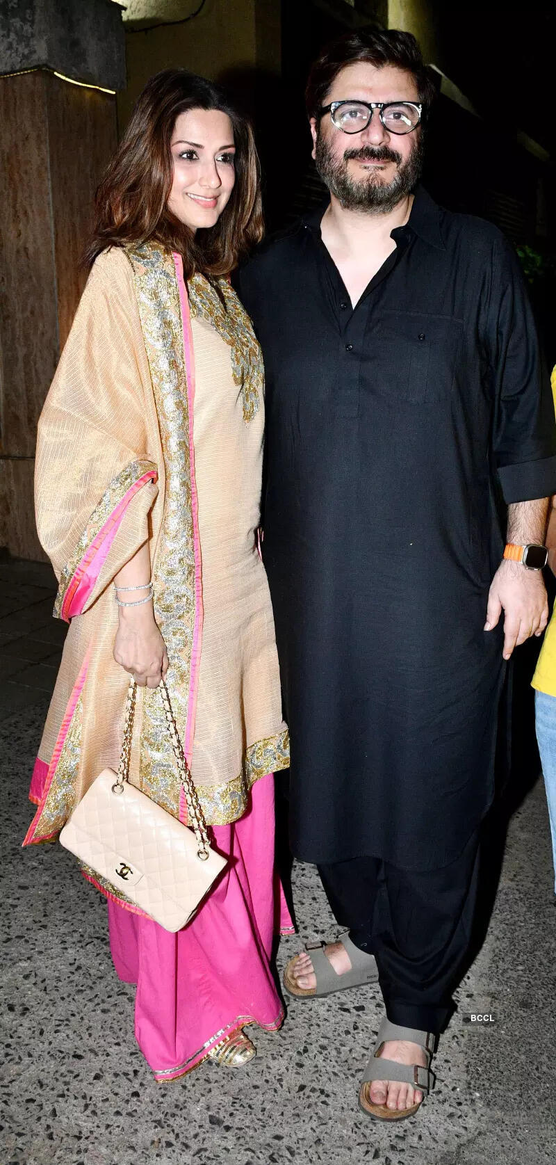 These cosy pictures of Sonakshi Sinha and Zaheer Iqbal from Huma Qureshi’s Eid party go viral ...