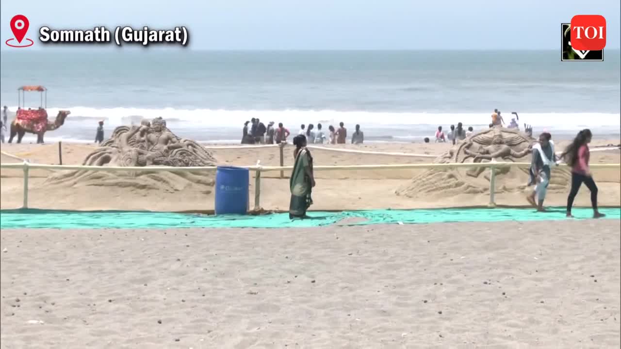 Gujarat: Sand sculpture exhibition in Somnath attracts visitors