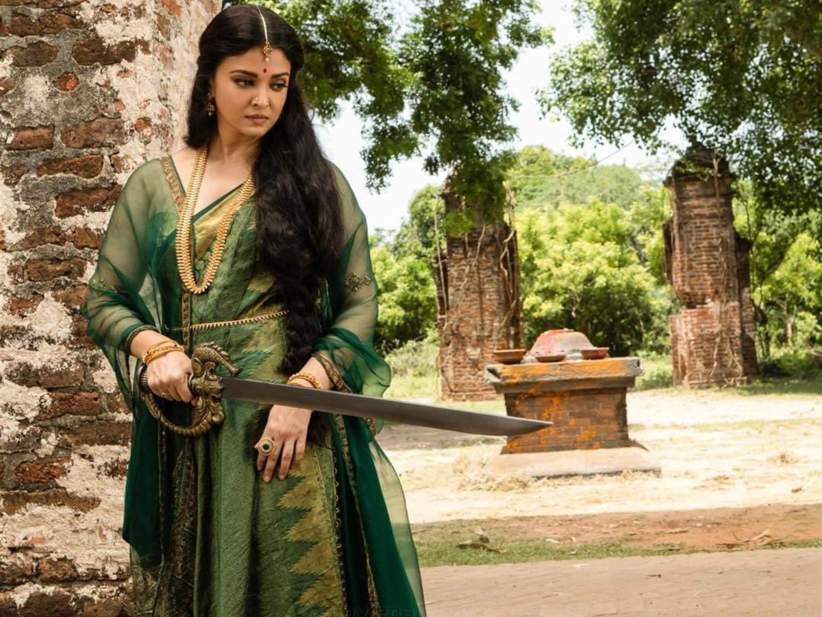 PS 2 Review | Ponniyin Selvan 2 Movie Review: Will the sequel emerge ...