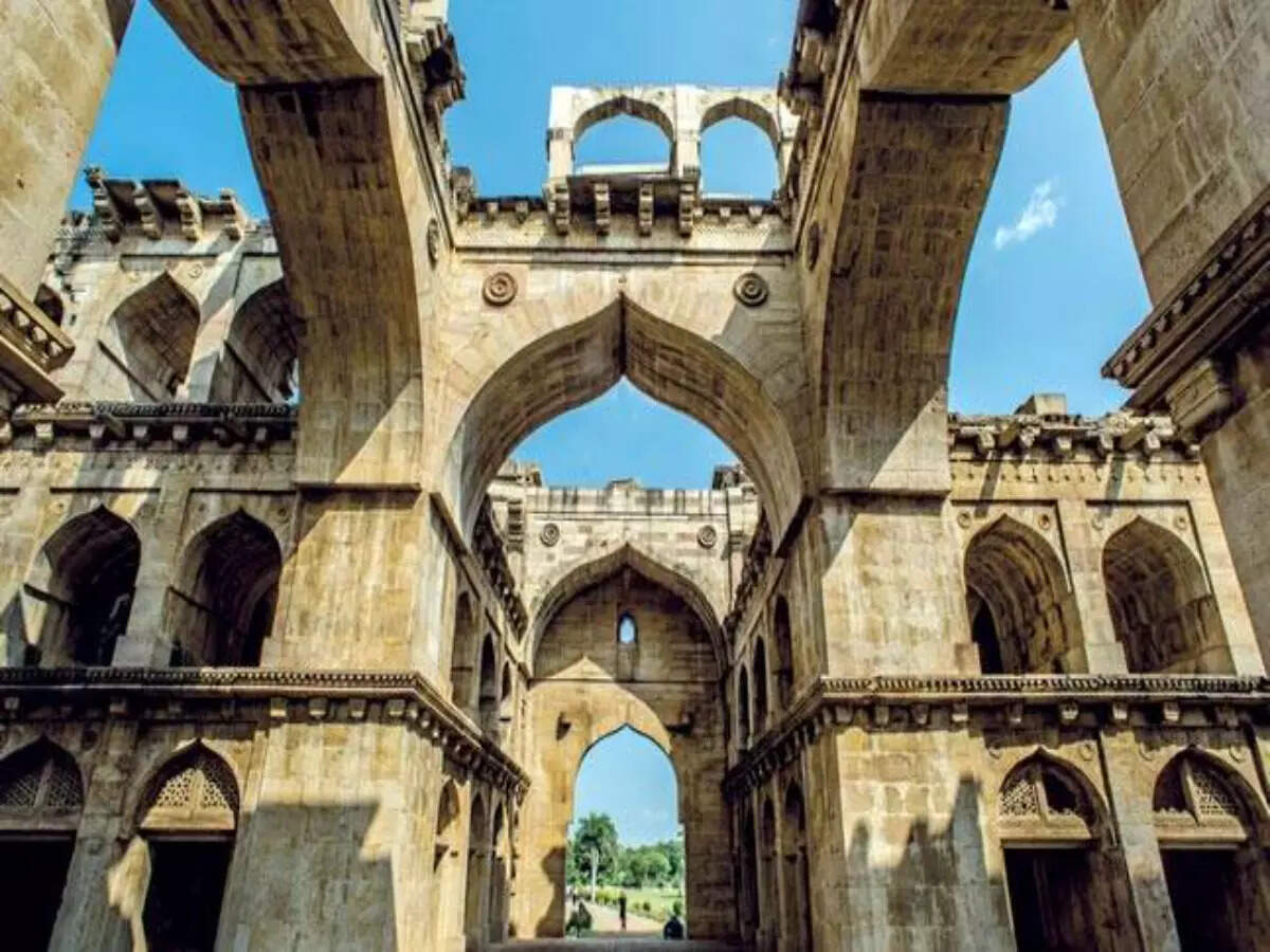 This town in Madhya Pradesh has a GI-tag and numerous historical gems ...