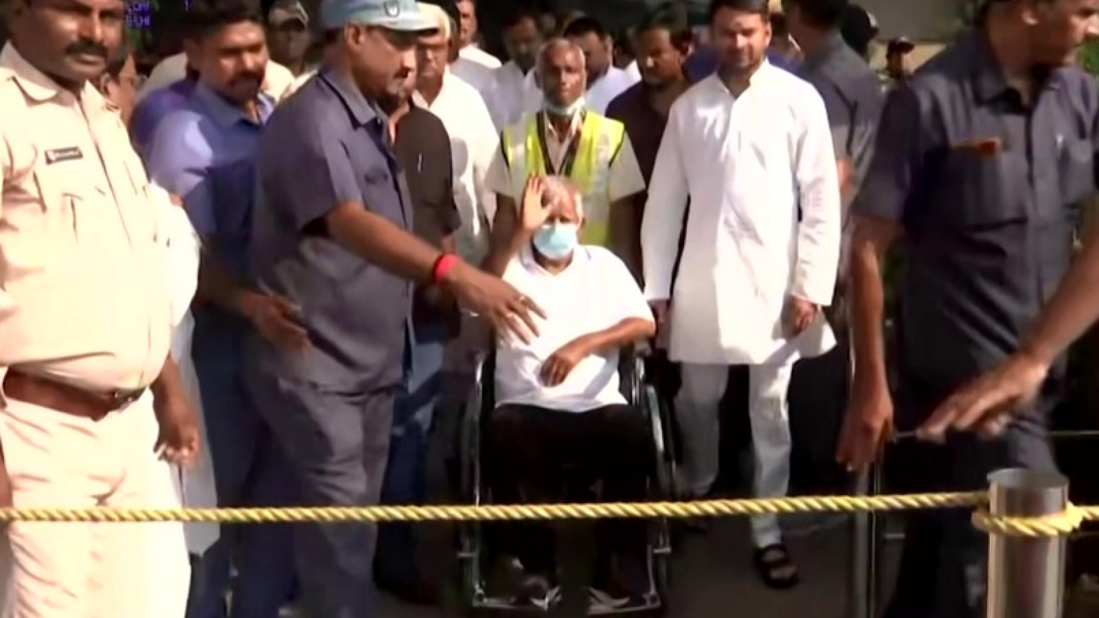 Bihar: RJD Chief Lalu Prasad Yadav returns to Patna