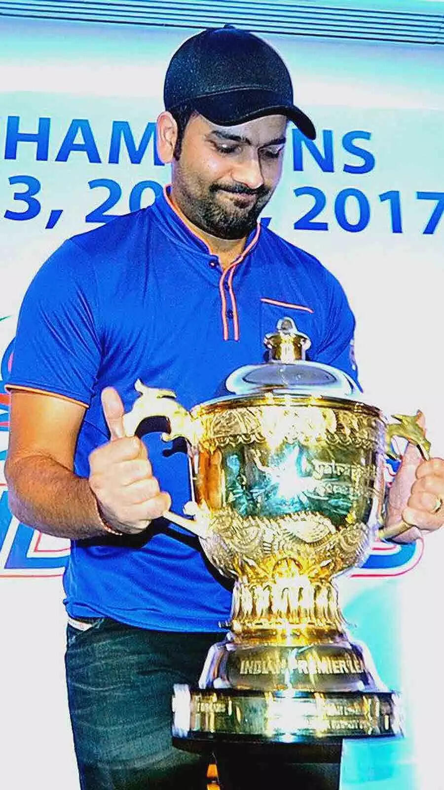 Birthday boy Rohit Sharma lauded by Mumbai Indians' teammates on ...