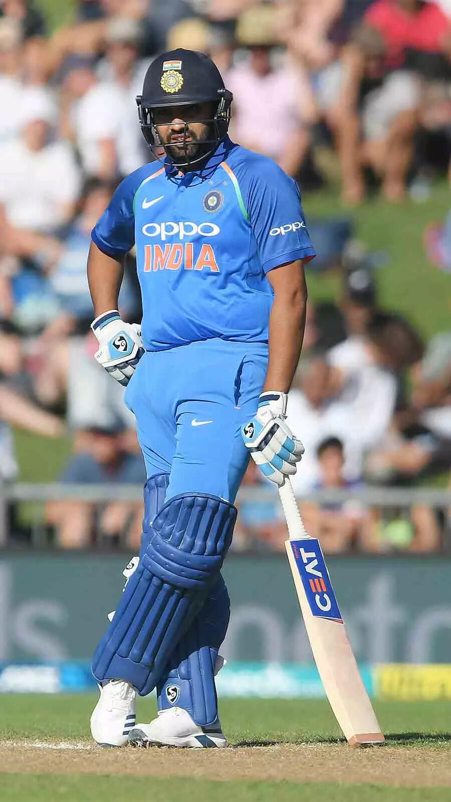 Birthday boy Rohit Sharma lauded by Mumbai Indians' teammates on ...