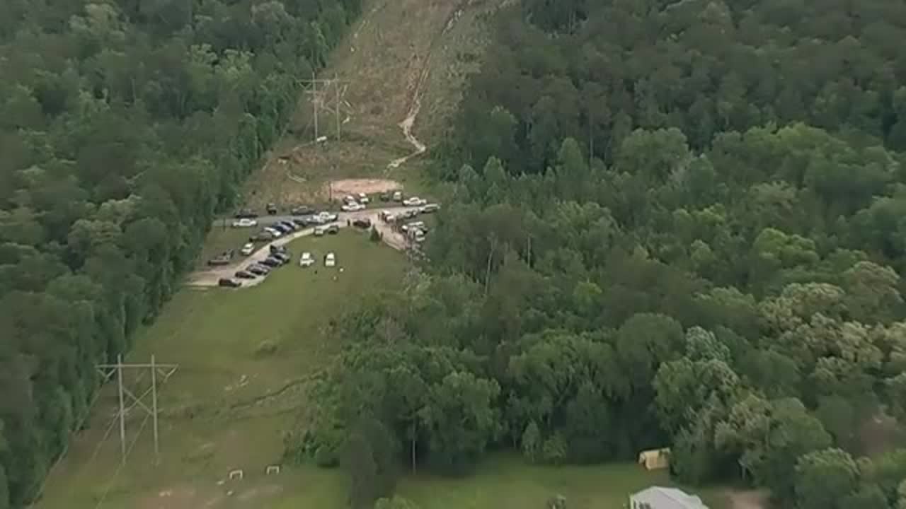 Manhunt For Texas Gunman Who Fatally Shot Five Neighbors 80 000