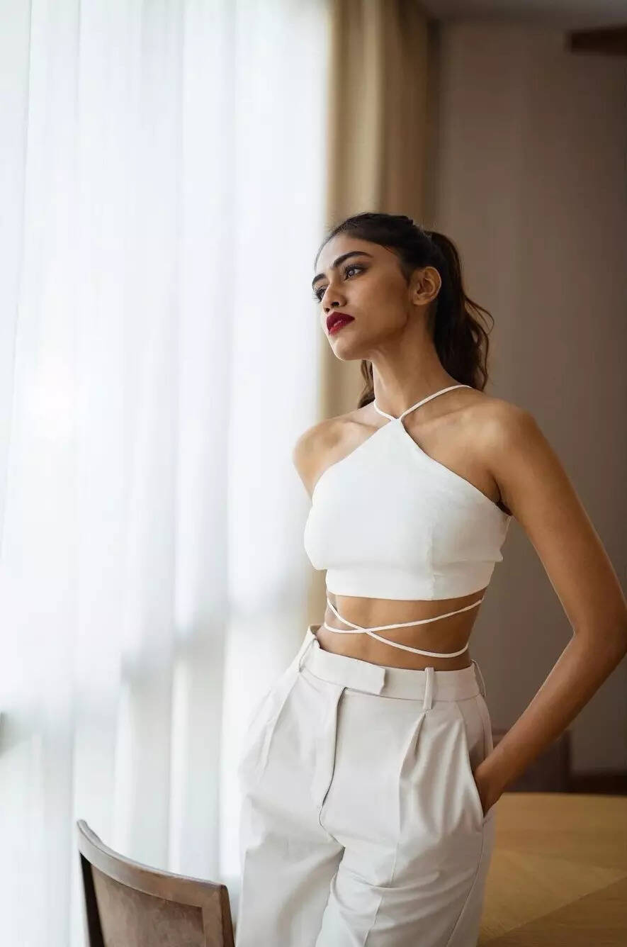 Apeksha Porwal shows us how to style like a pro in white!