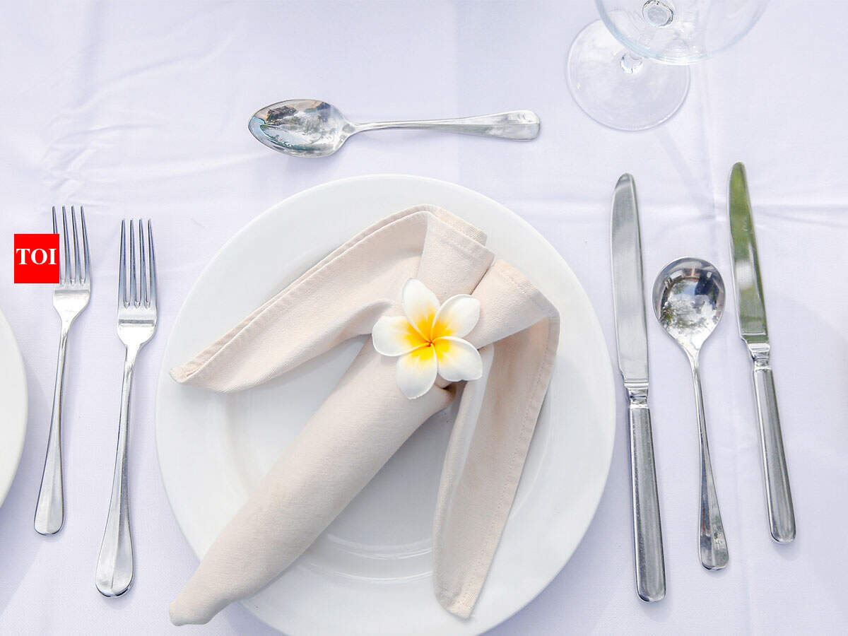 fork and spoon eating method