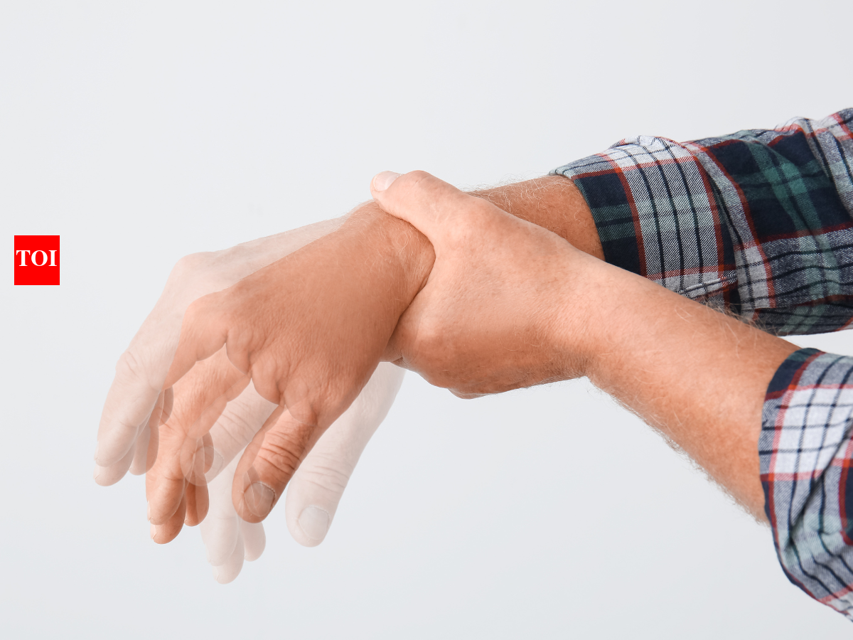 shaking hands causes