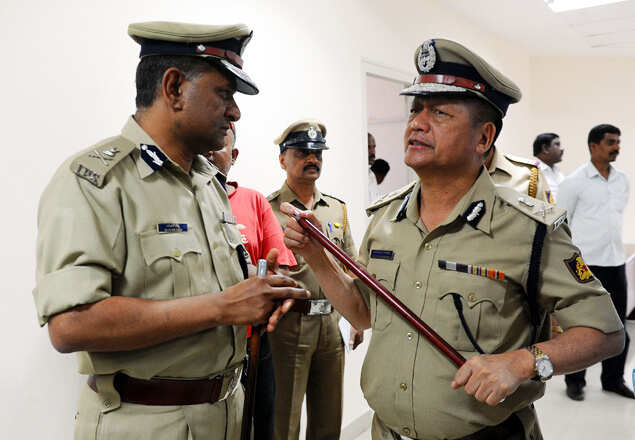Shun British-era drills for bosses: Govt to police chiefs | India News ...