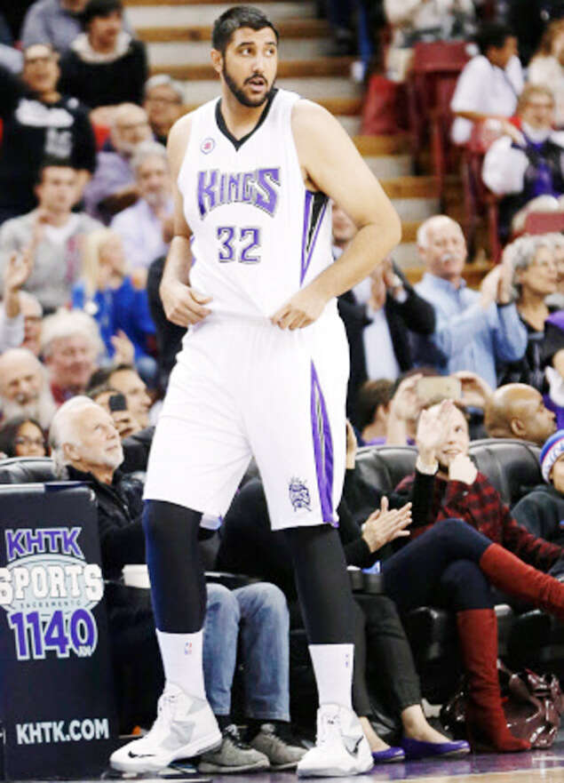 Sacramento Kings' Sim Bhullar first Indian to play in NBA game | NBA ...