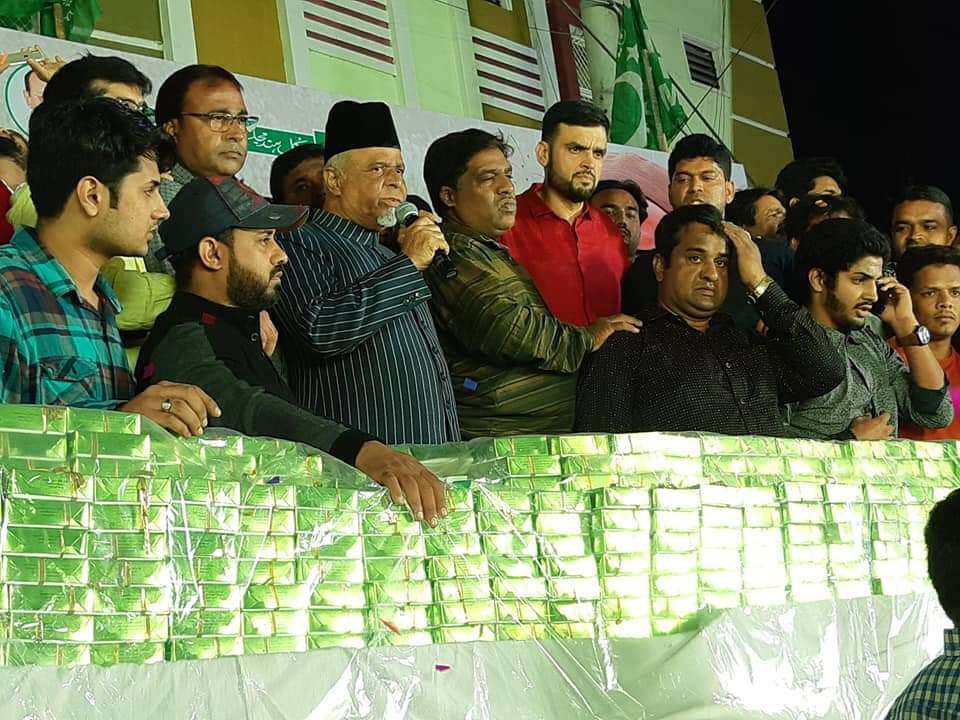 TELANGANA ELECTIONS: MIM leader in Hyderabad throws 1,000 kg sweets at ...