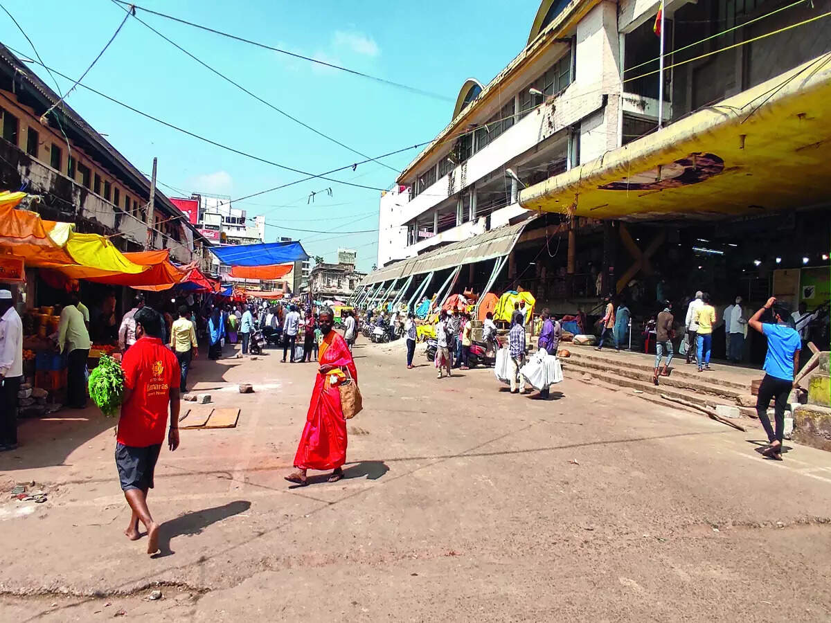 Finishing touches to KR Market