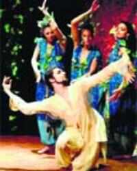 My favourite dancer is Shahrokh Moshkin Ghalam: Sanaz Bakhtiari