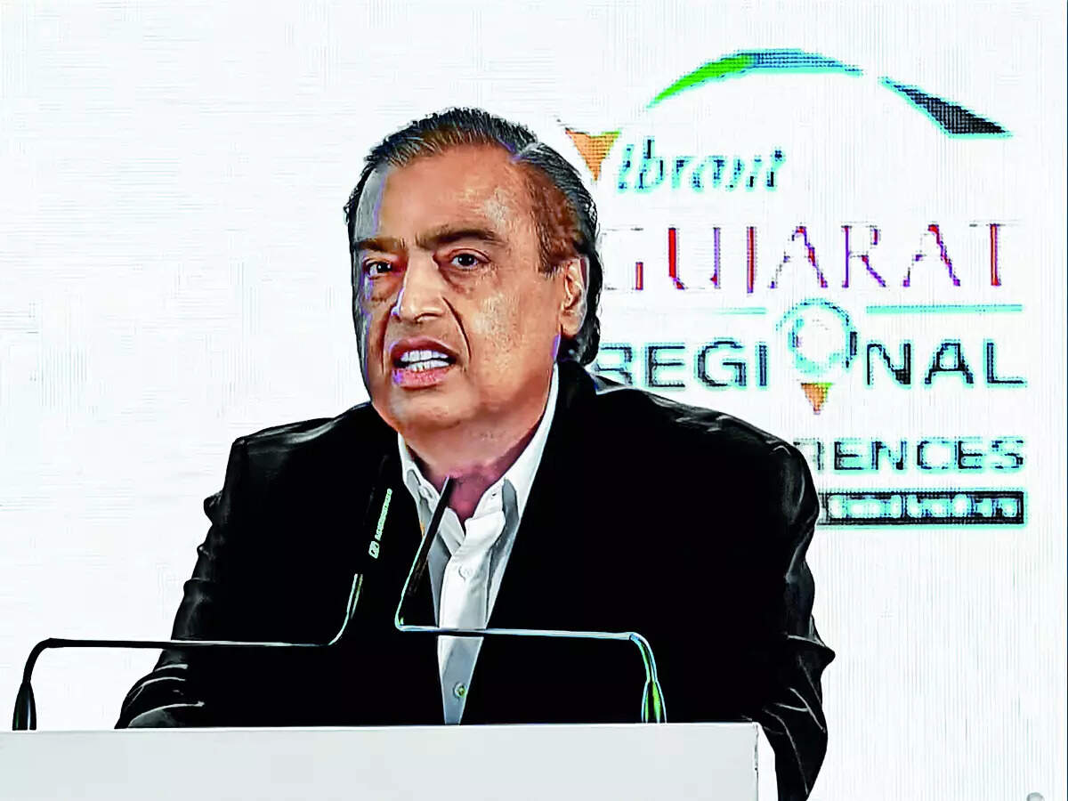 BM Finance Fundas: Ambani’s Reliance Jio considers 2.5% public offering ...