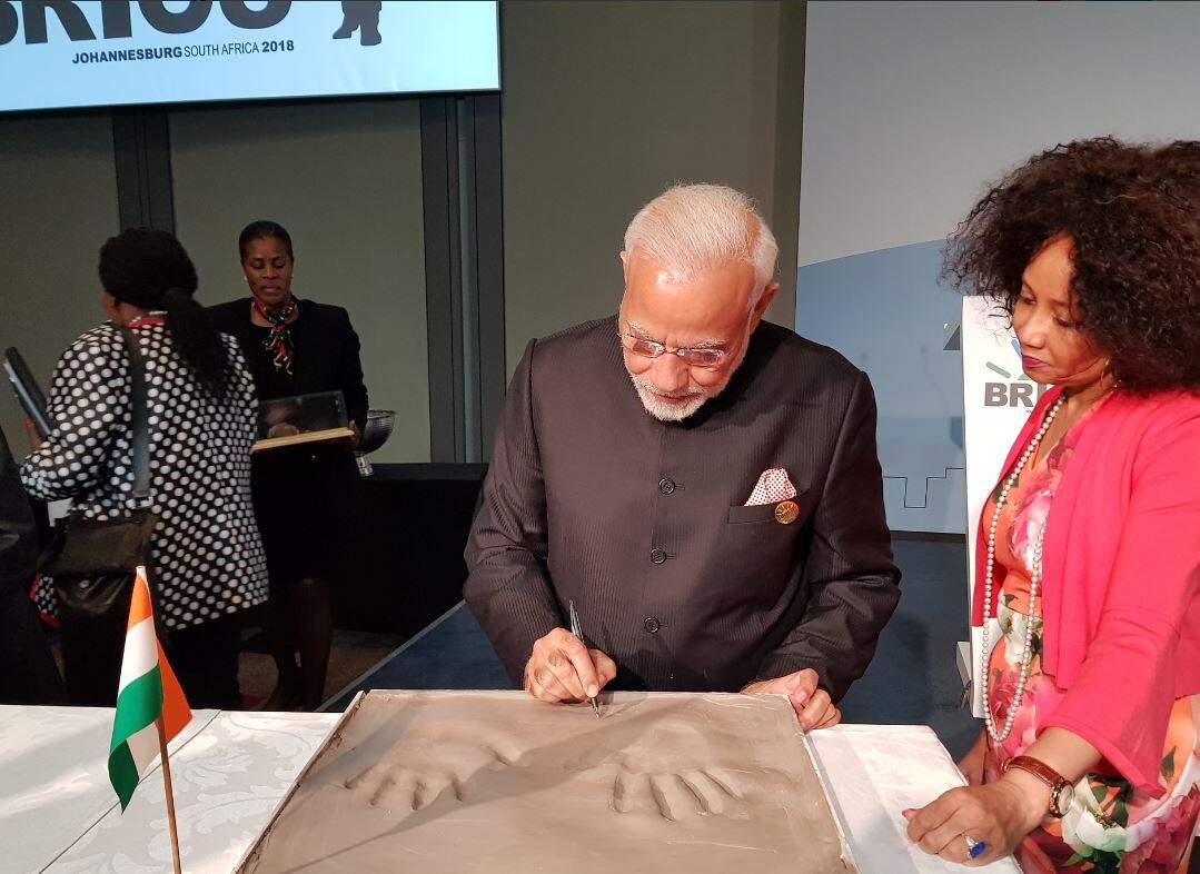 PM Modi, other Brics leaders leave hand impressions on clay at 'Cradle ...