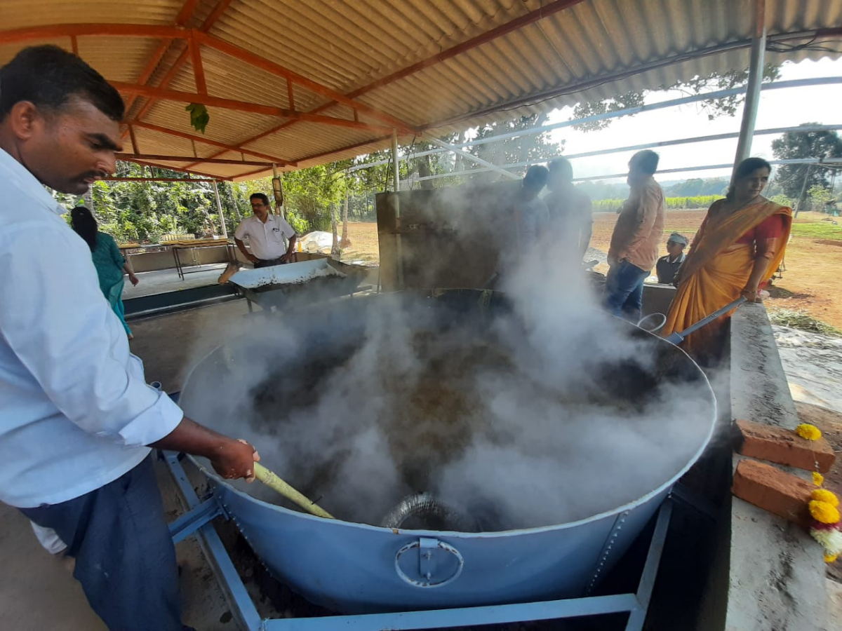 Goa: Cane farmer turns ‘swayampurna’, starts jaggery unit after ...