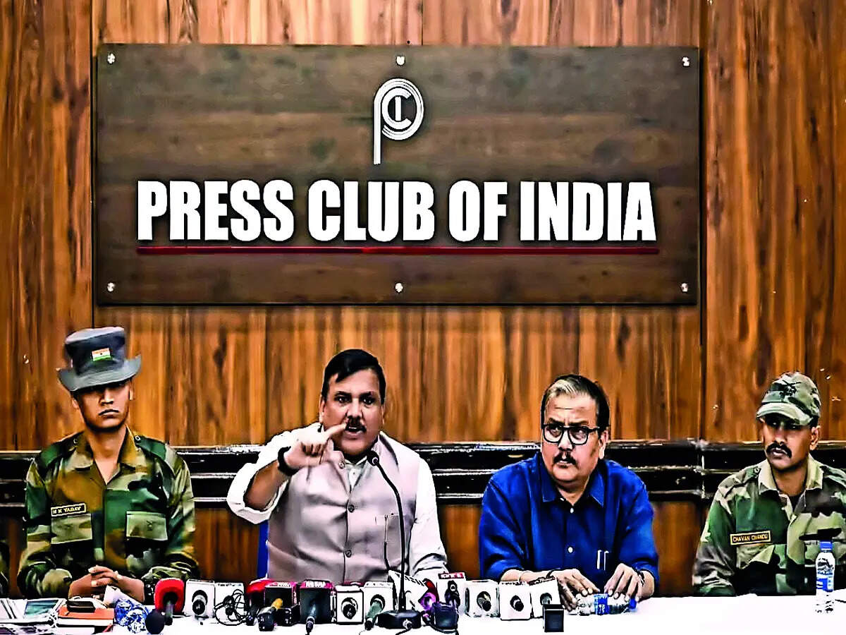 Bust Fake News With Bangalore Mirror: Attempt to malign force’s image ...
