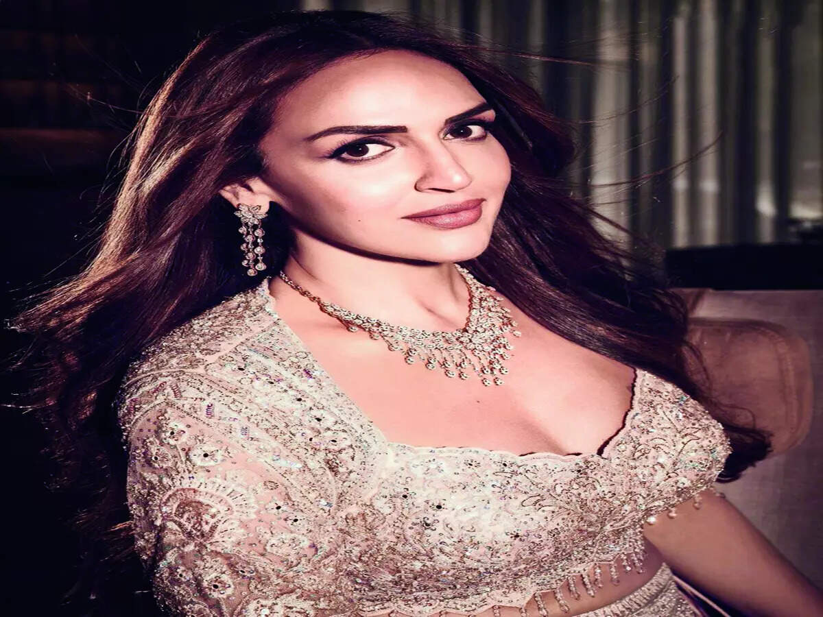 esha deol: Heartfelt plea